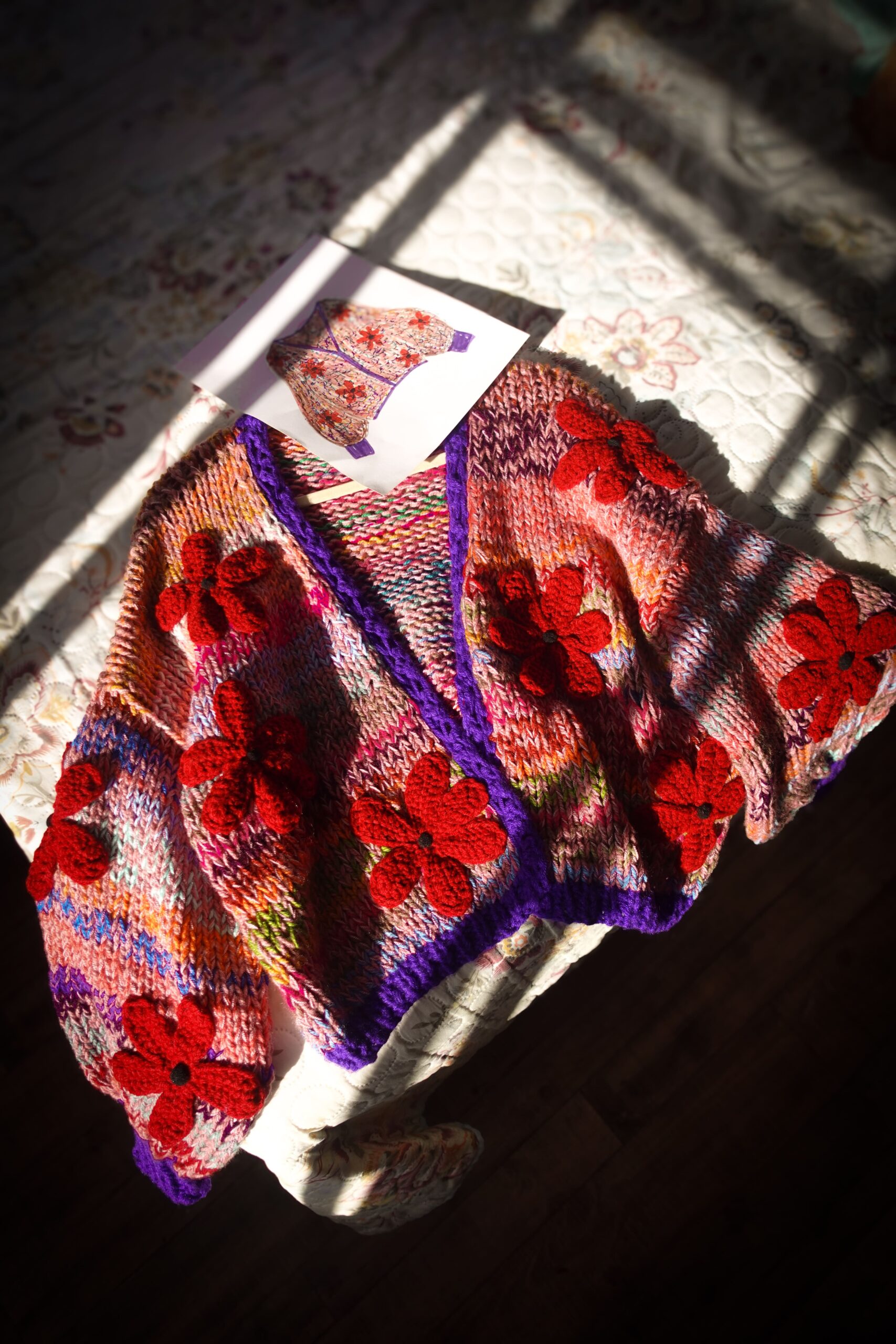 Chaleco Uníco Flores rojas – Libélula Sur